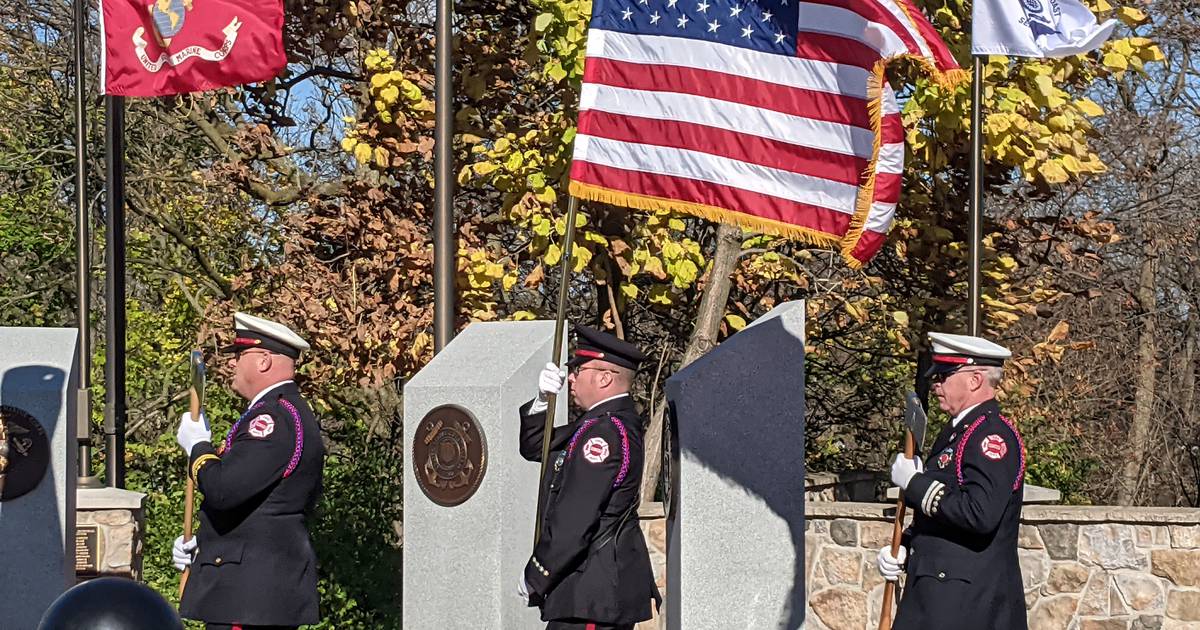 ‘Unpayable debt’: Oswego honors veterans’ sacrifice during ceremony ...