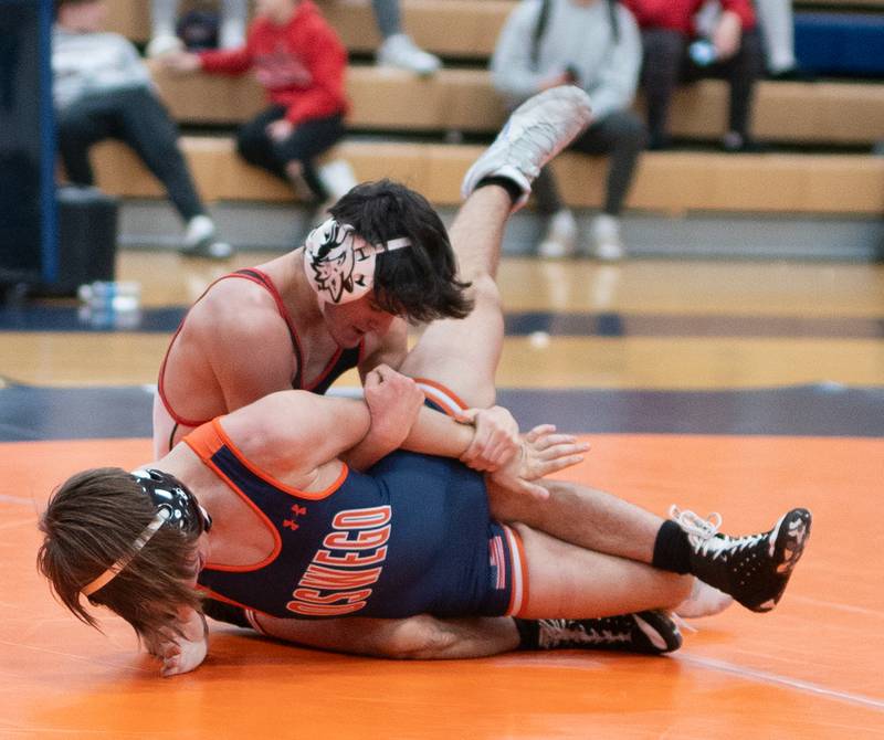 Photos: Oswego vs. Yorkville wrestling – Shaw Local