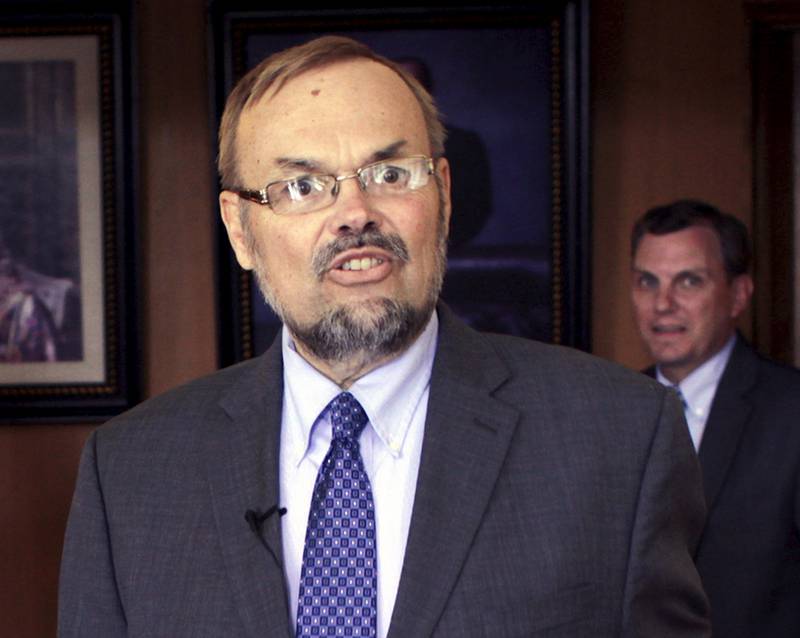 SIU says Interim Chancellor Paul Sarvela has died – Shaw Local