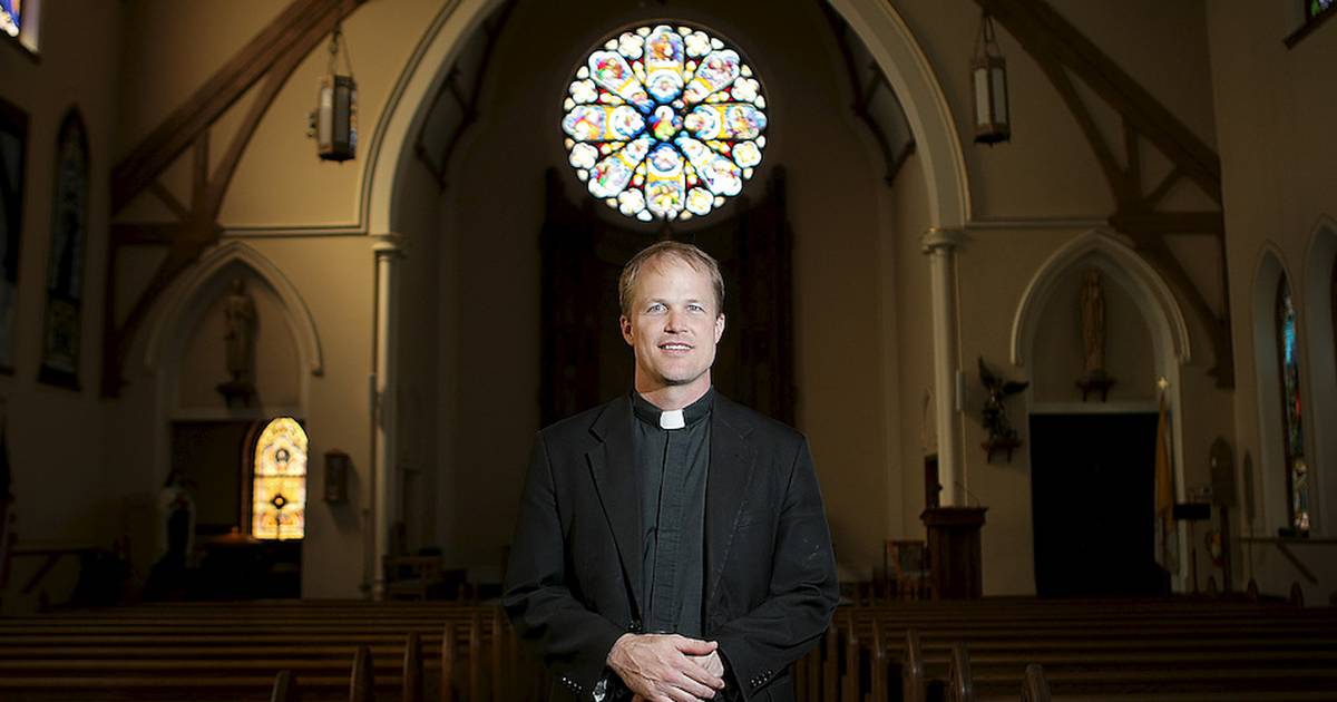 God’s Calling: The Rev. Dean Russell to lead St. Mary DeKalb – Shaw Local