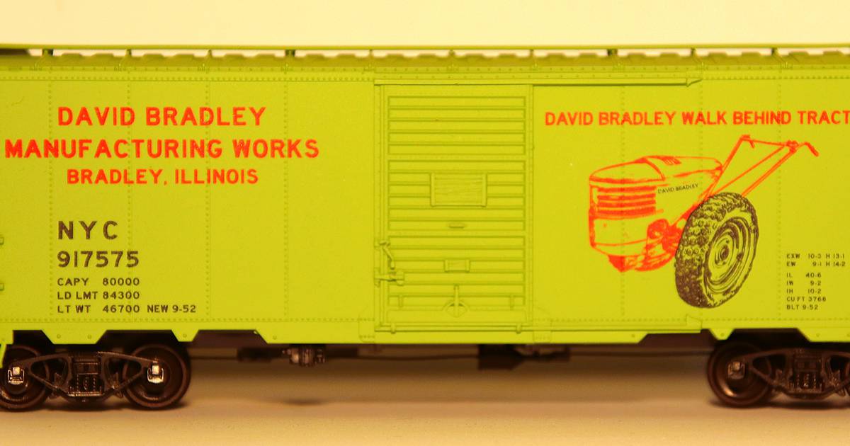 Bradley tractor remembered in model train car – Shaw Local