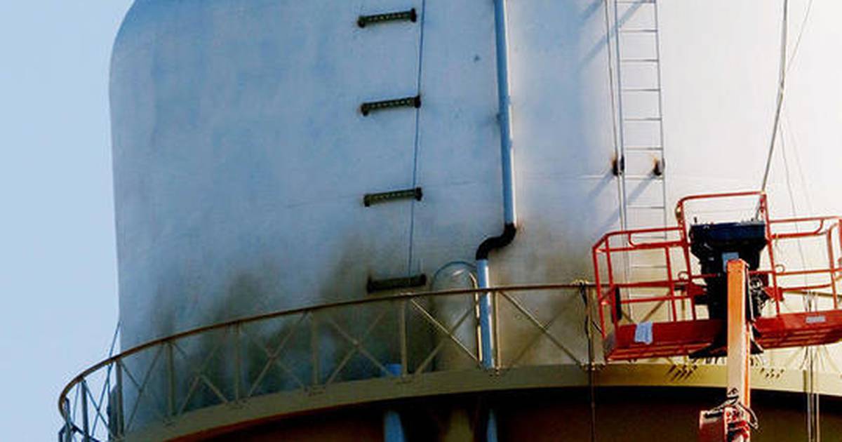 PHOTOS: St. Bede water tower is getting facelift – Shaw Local