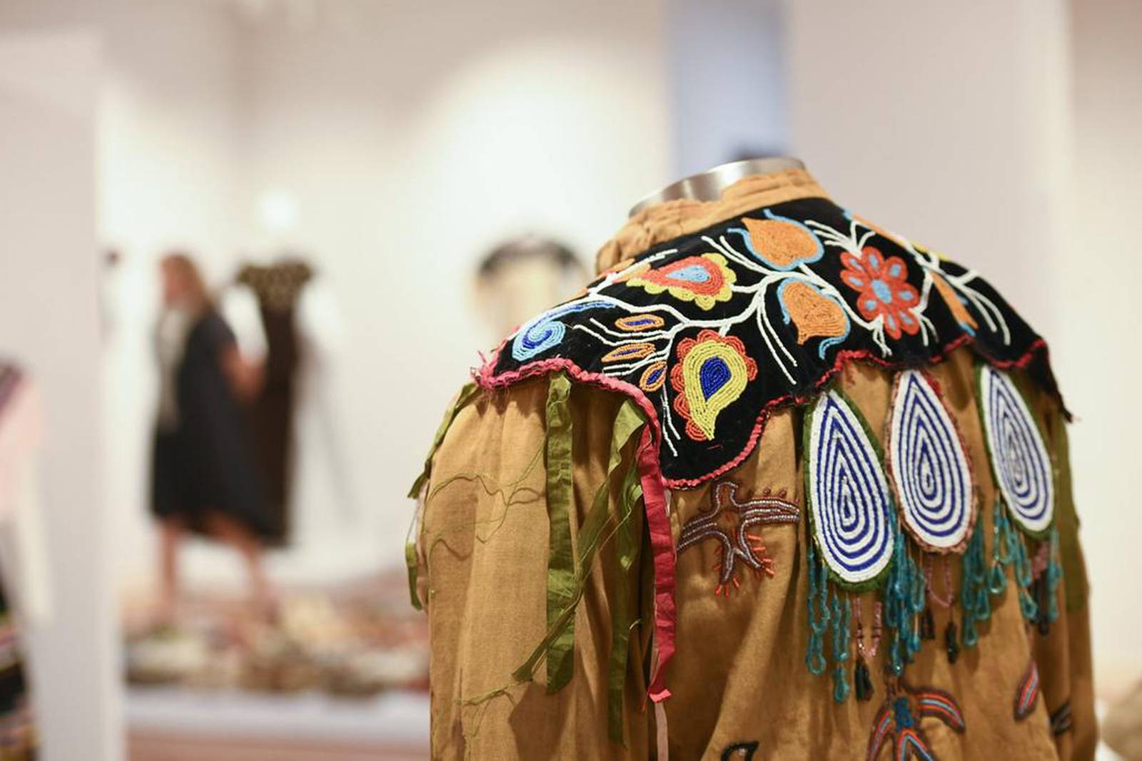 Native American textiles highlight exhibit at Schingoethe Center ...