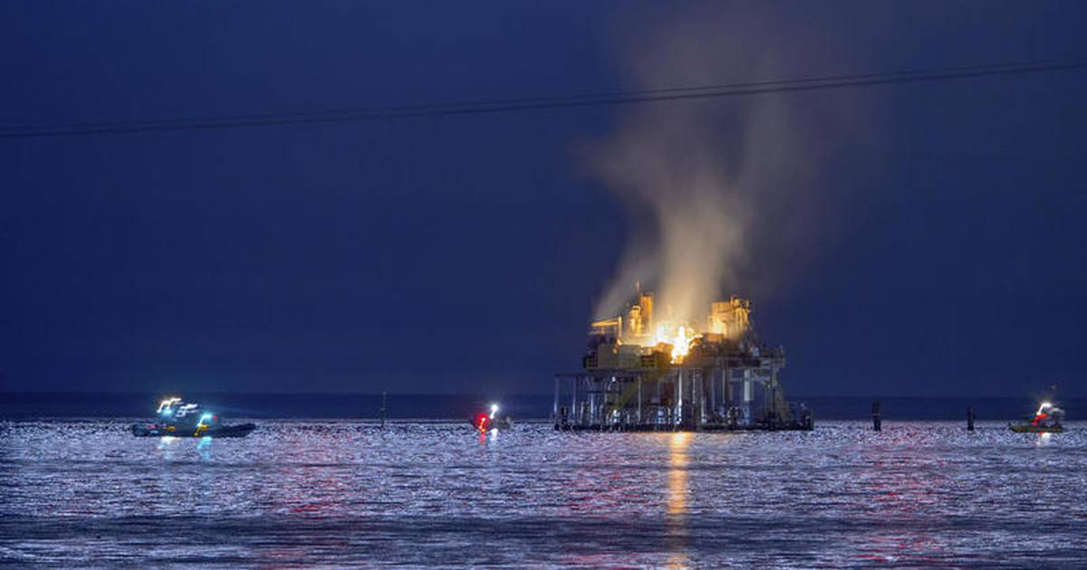 1 missing, after oil rig explodes on Louisiana lake – Shaw Local
