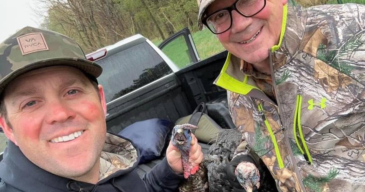 DeSerfs double their fun on father-son turkey hunt – Shaw Local