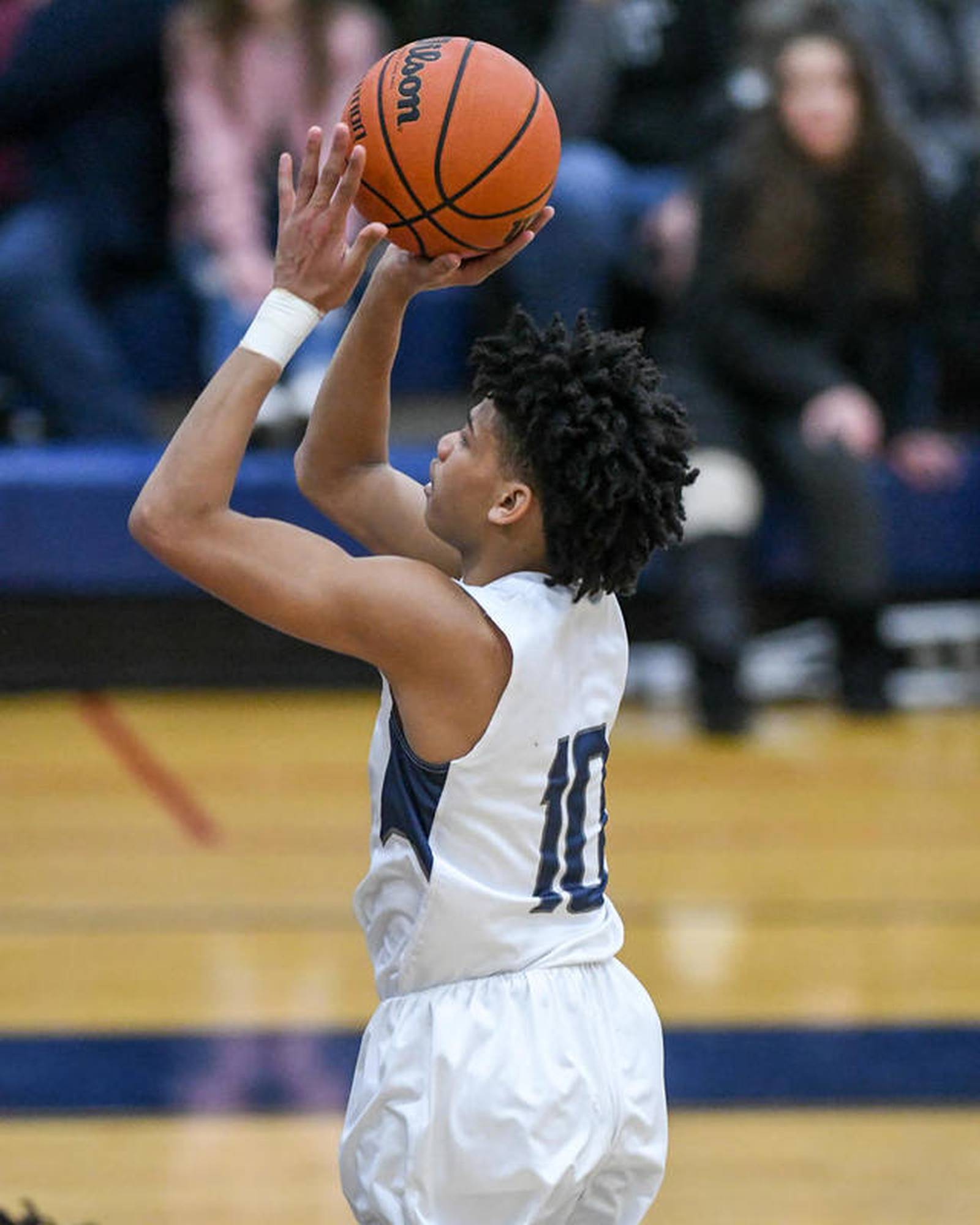 Boys Basketball: Ray J Dennis, Wolves get defensive, charge past ...