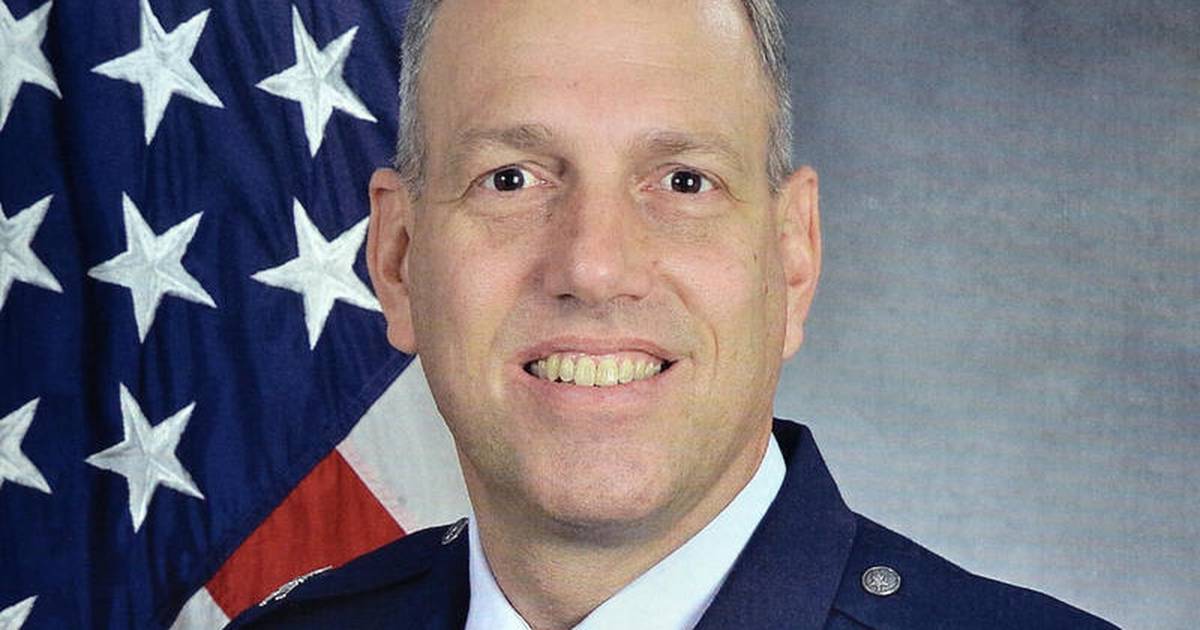 Retired Air Force colonel to be named outstanding alumnus at Sauk ...