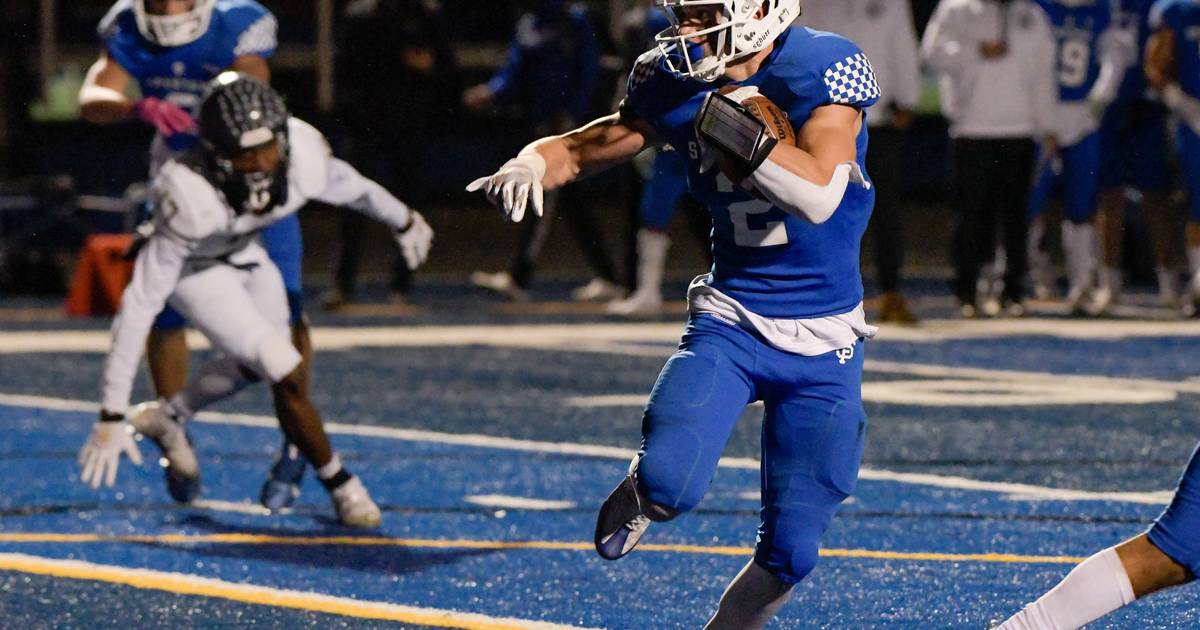 Photos: St. Francis vs. ICCP Football – Shaw Local