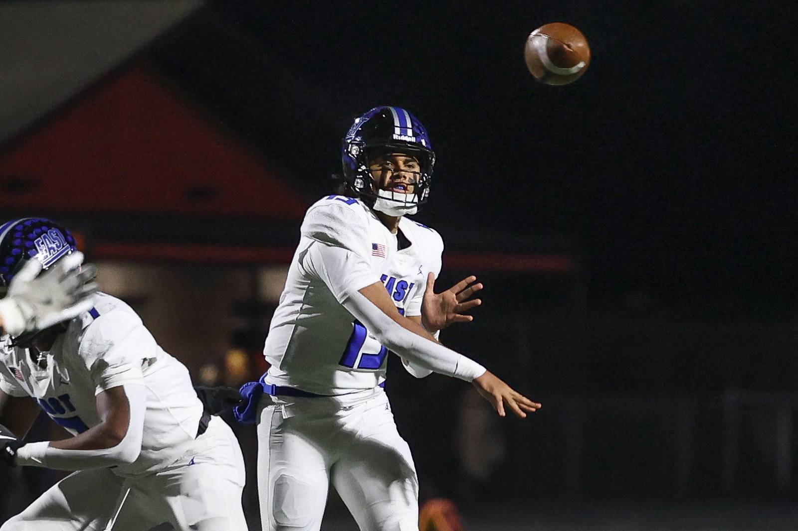Lincoln-Way East quarterback Jonas Williams flips commitment to USC ...