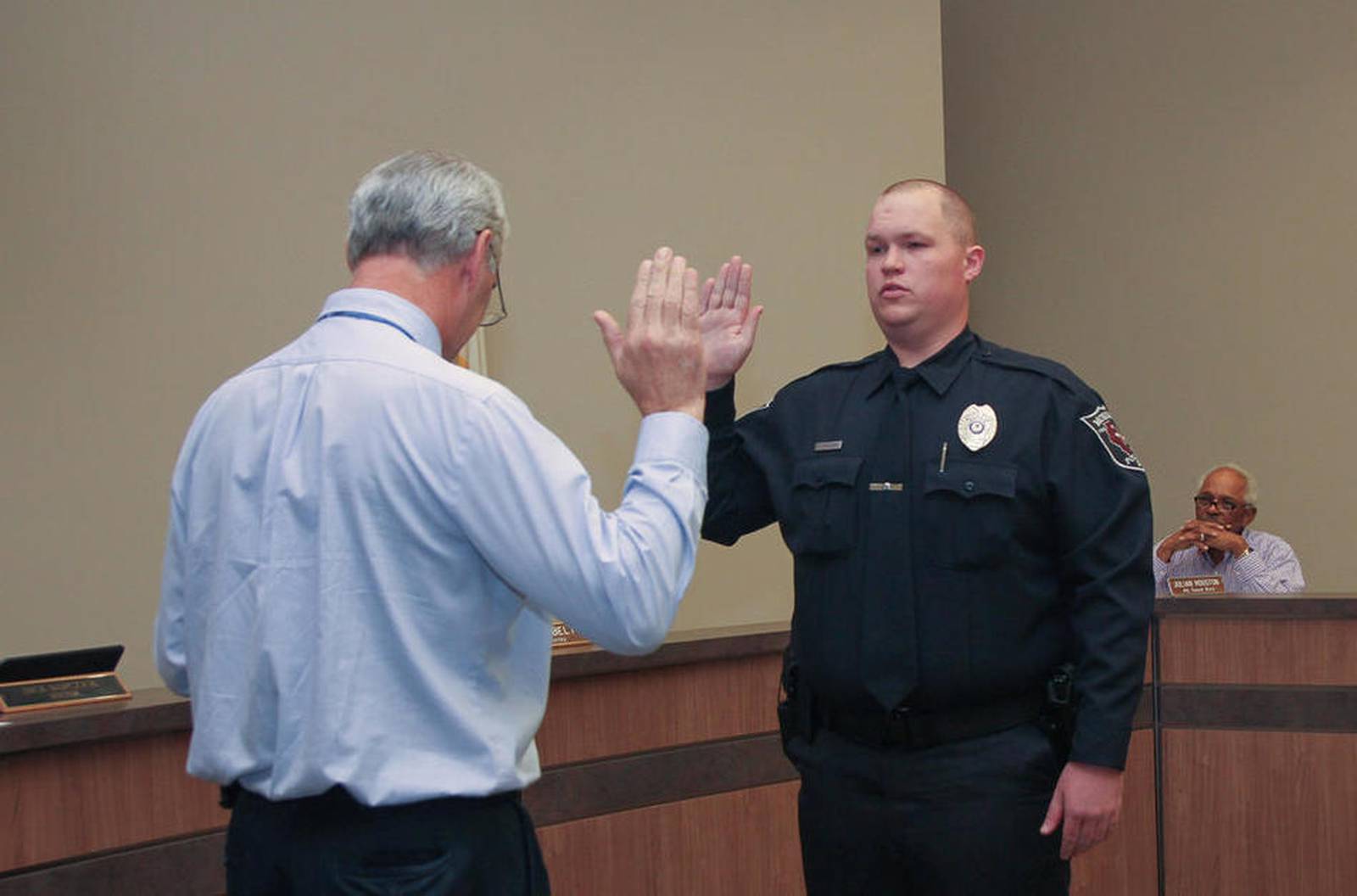 Zwolinski sworn in as Morris police officer – Shaw Local