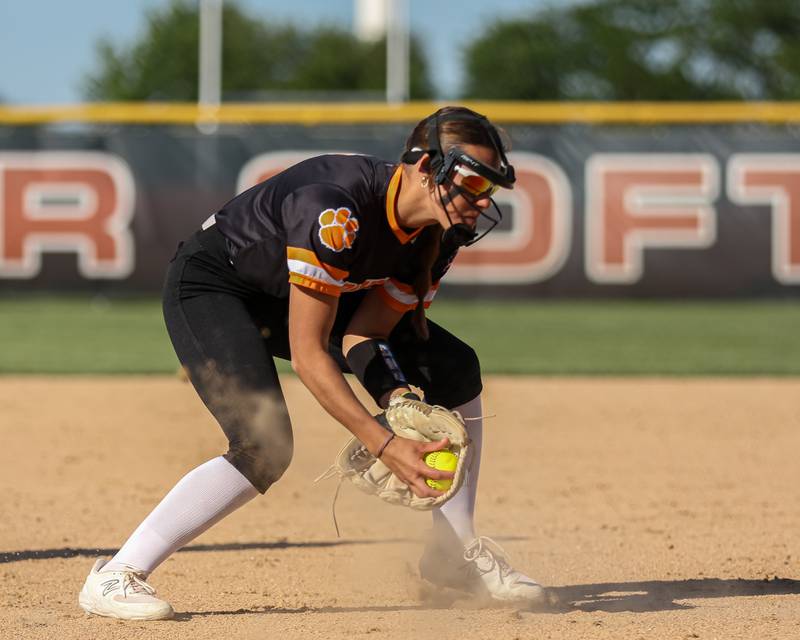 Photos: Oswego softball vs. Wheaton Warrenville South in Class 4A ...