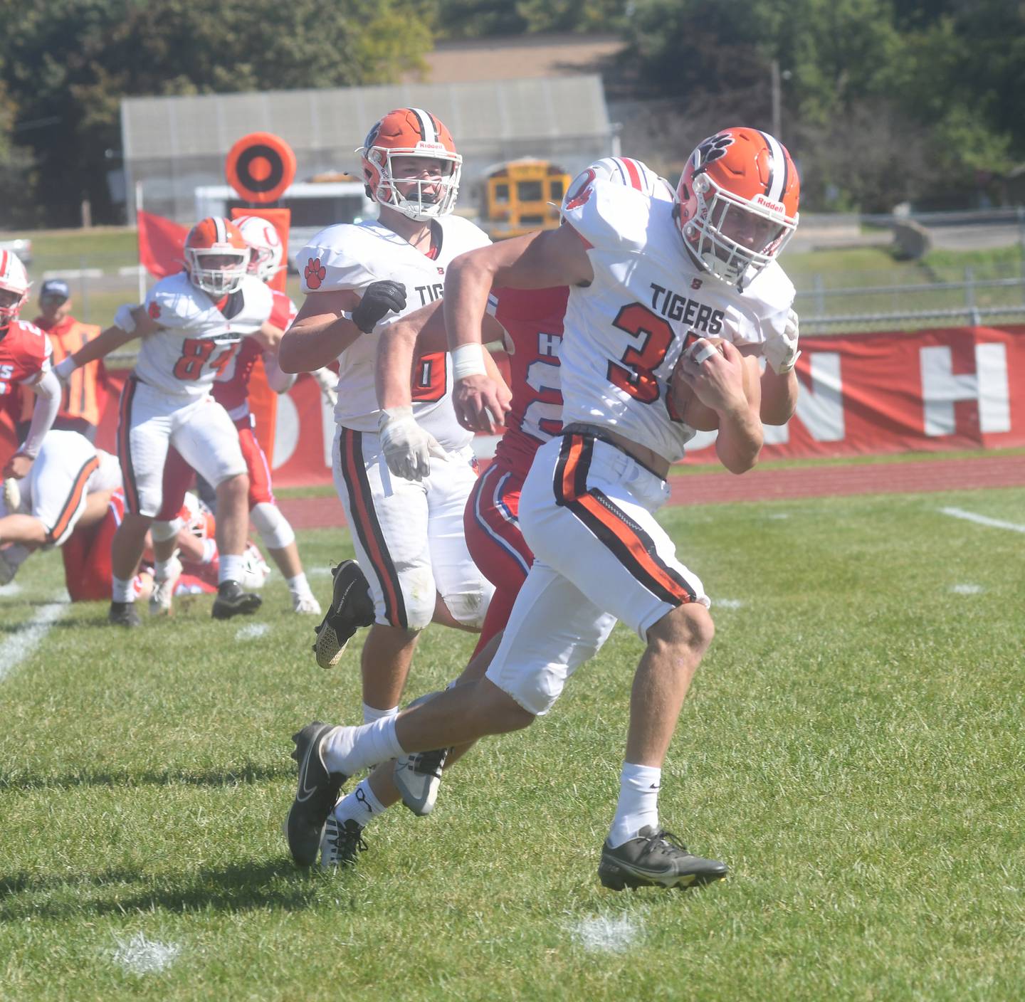 Byron in complete control from start in BNC win over Oregon – Shaw Local