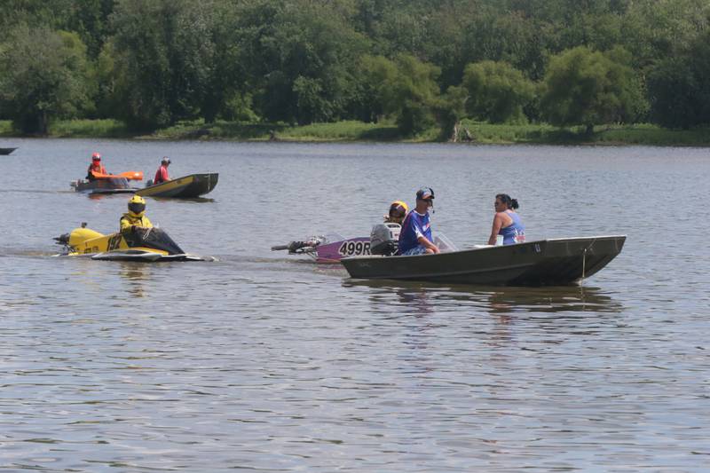 Photos: USTS National Champion Boat Races on Lake DePue – Shaw Local