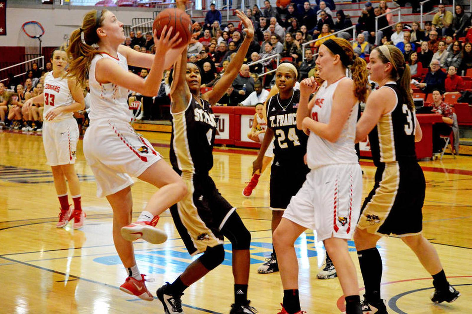 On Campus: Crystal Lake South grad Chanel Fanter helps St. Xavier women ...