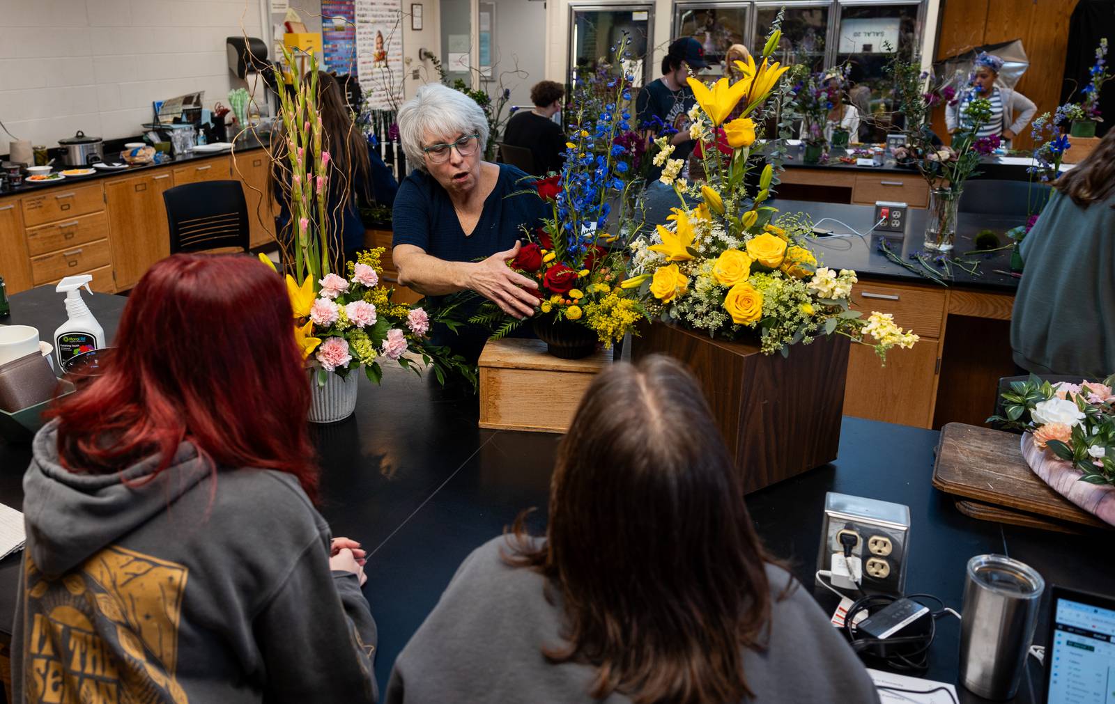 Kishwaukee College hosts Artist in Residence certified florist ...