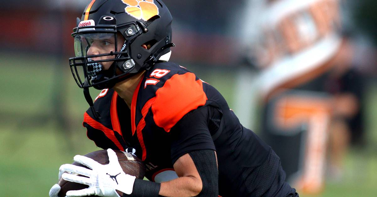 Crystal Lake Central football vs. Cary-Grove score, news, how to watch ...