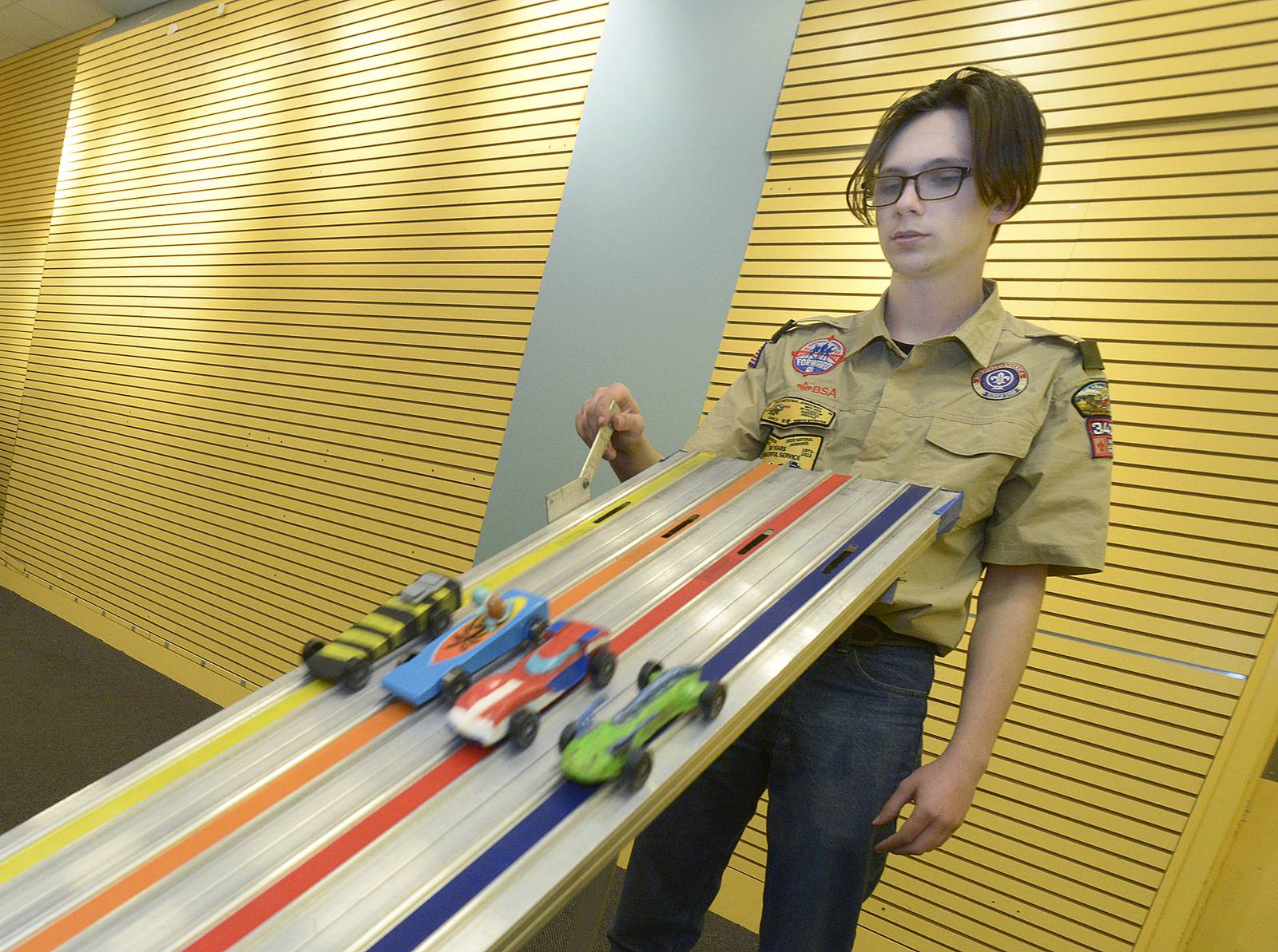 Scout’s annual Pinewood Derby run at Peru Mall – Shaw Local