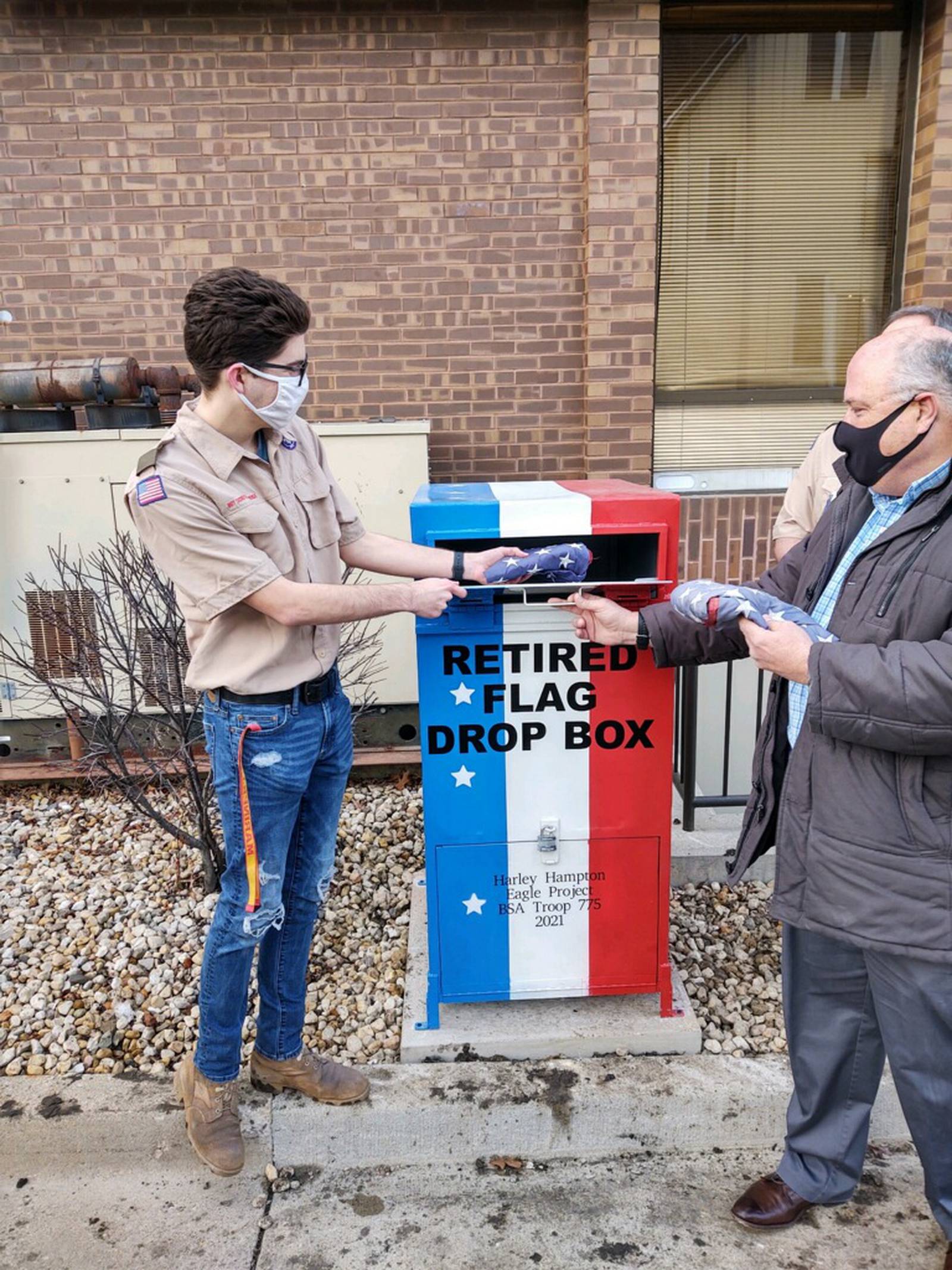 Streator Eagle Scout constructs retired American flag drop box for City ...