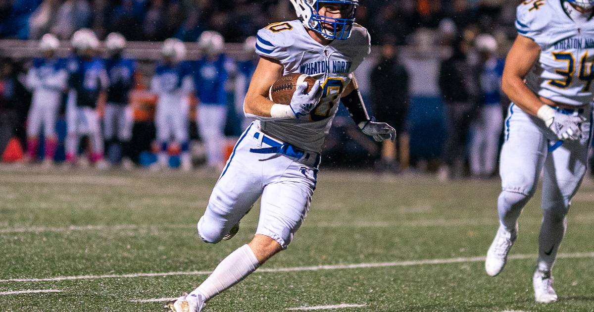 Photos: Wheaton North vs. Geneva in Week 8 Football – Shaw Local