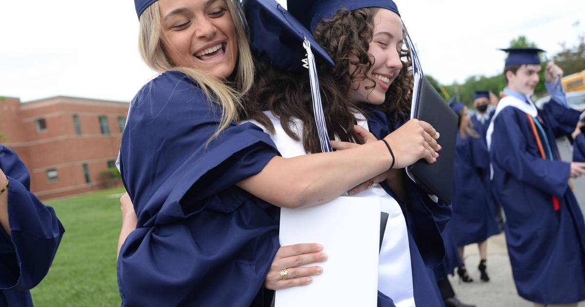 Photos: Nazareth Academy Graduation – Shaw Local