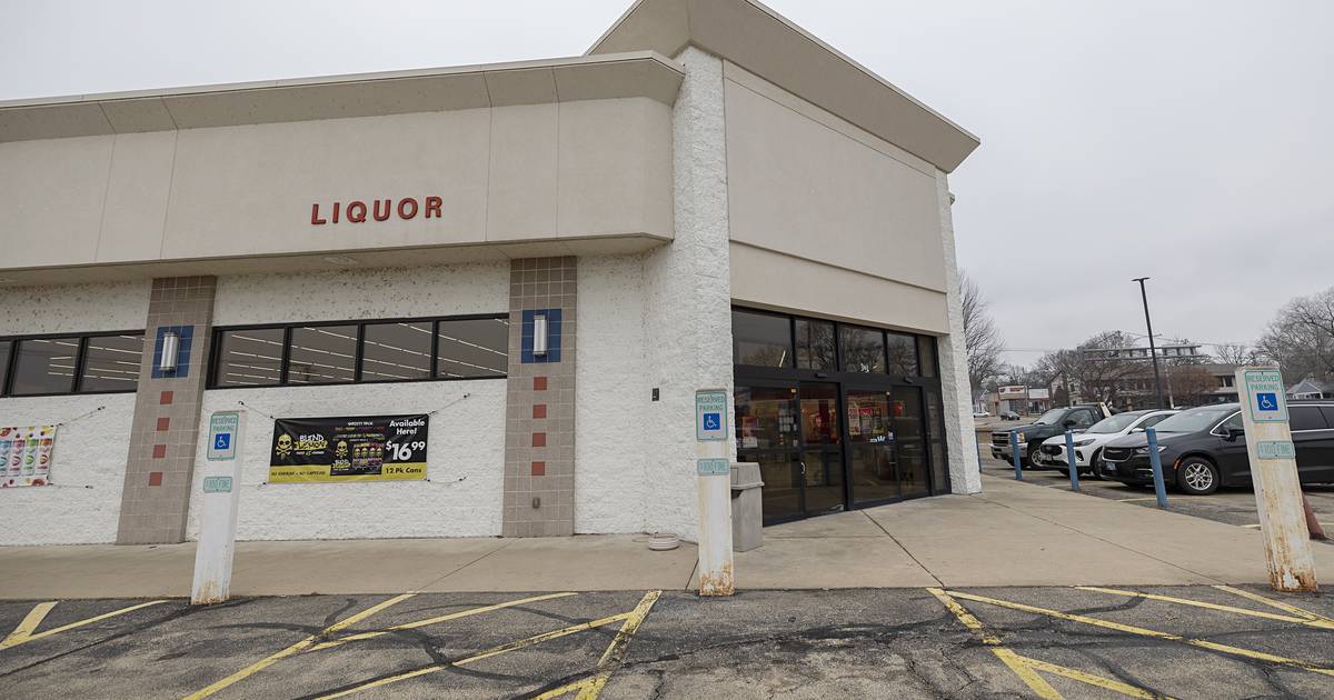 Dixon’s former Snyder’s pharmacy, now 301 North, sold to CGH Medical ...