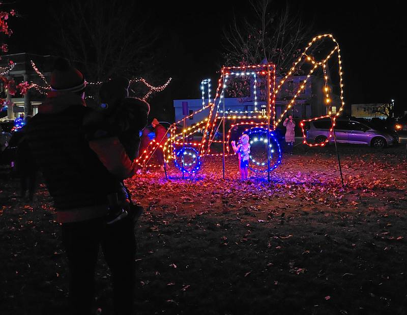 Photos: Streator kicks off holiday season with day of activities – Shaw Local