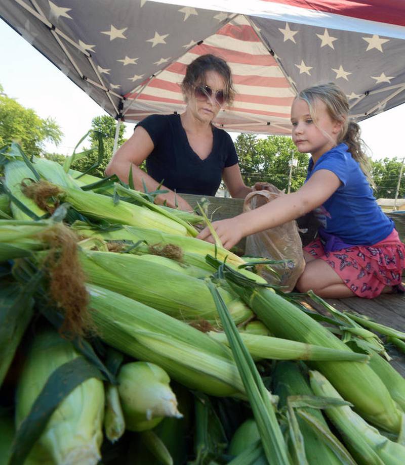 Sweet corn vendor lasts through the decades for Pike family – Shaw Local
