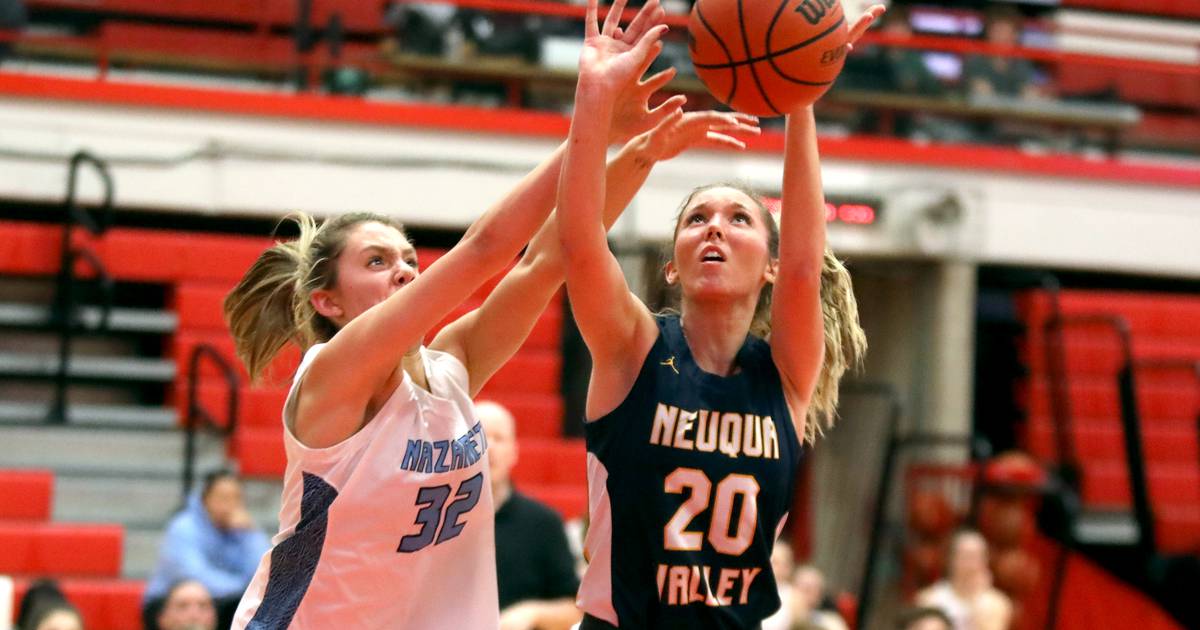 Photos: Nazareth vs. Neuqua Valley girls basketball in Hinsdale Central tournament game – Shaw Local