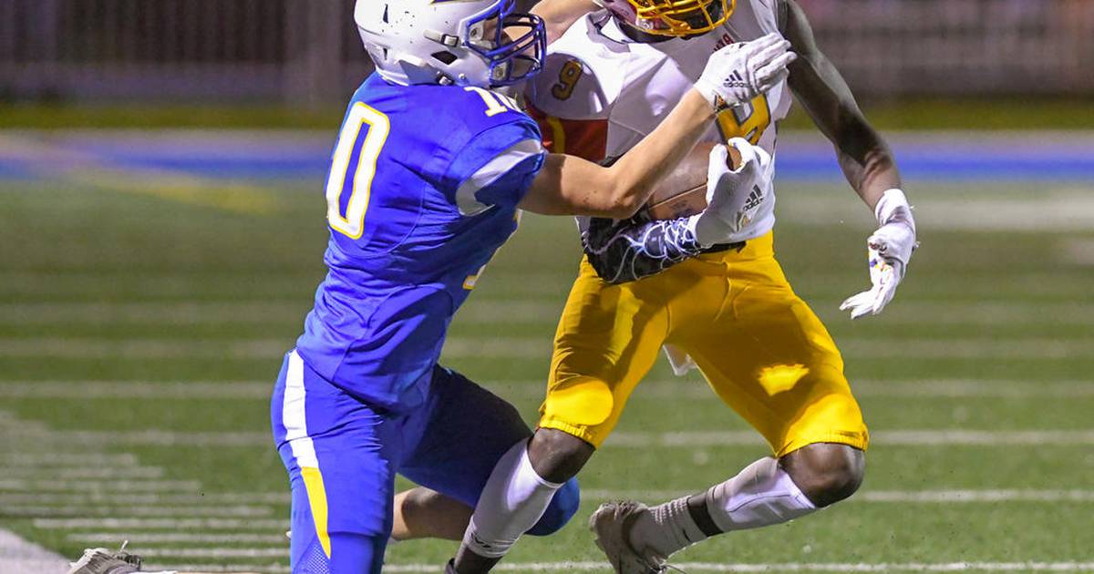 Drake recruit Riley Dravet relishes return to field for 2-0 Wheaton ...