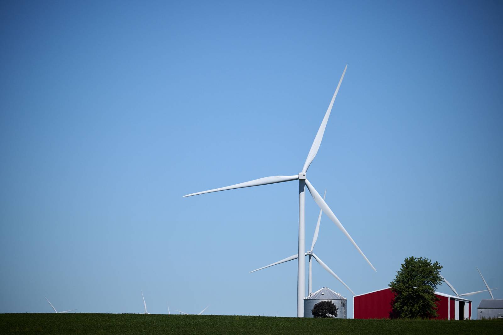 Wind tower could mean future wind turbine in northwest DeKalb County ...