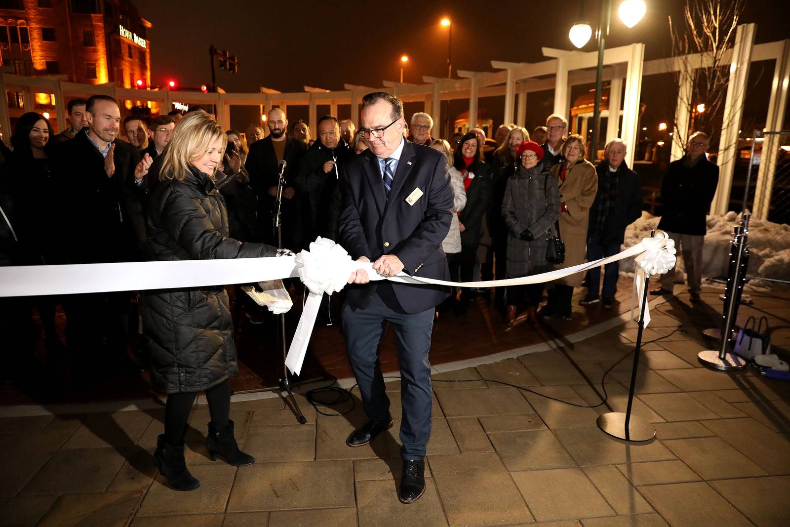 St. Charles unveils nearly completed First Street Plaza – Shaw Local