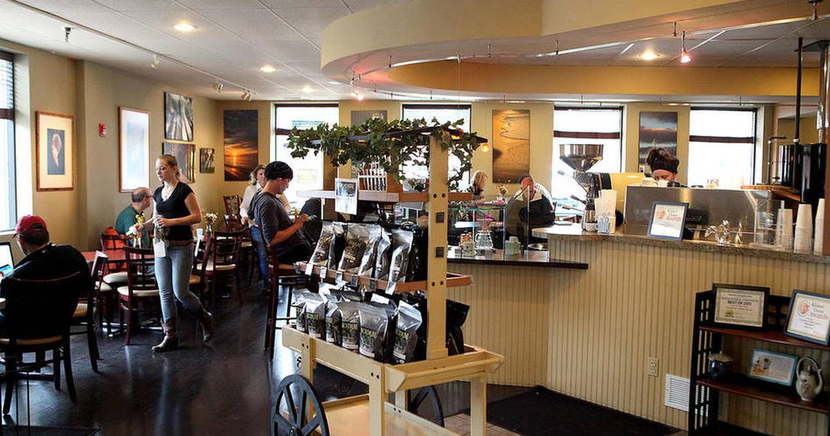 Coffee lovers bring sense of community to Arcedium in St. Charles ...