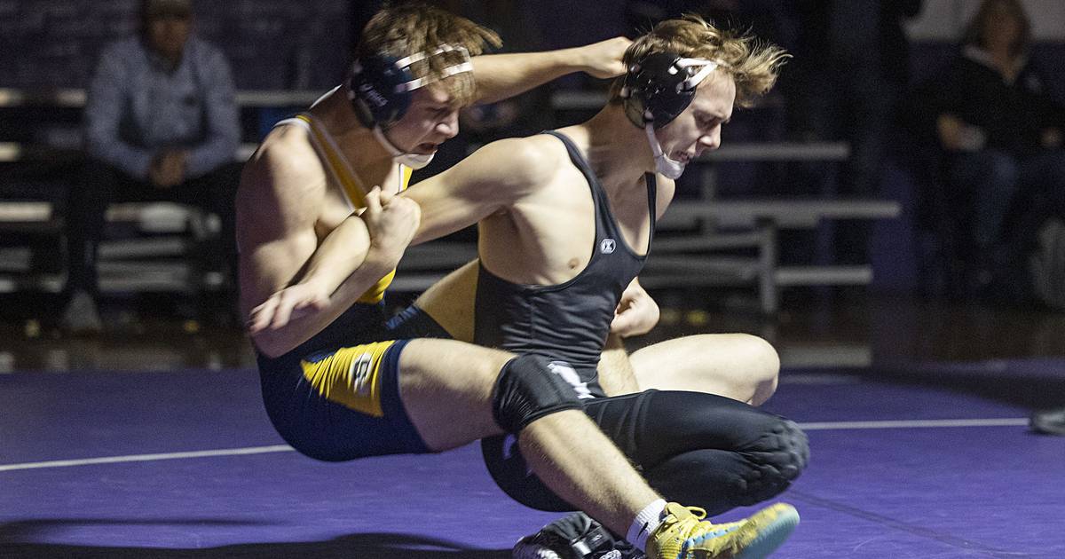 Photos: Sterling vs Dixon wrestling – Shaw Local