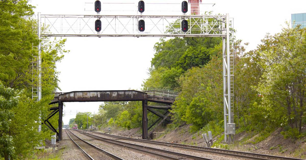 Hinsdale on board for memorial tribute to Oak Street Bridge – Shaw Local