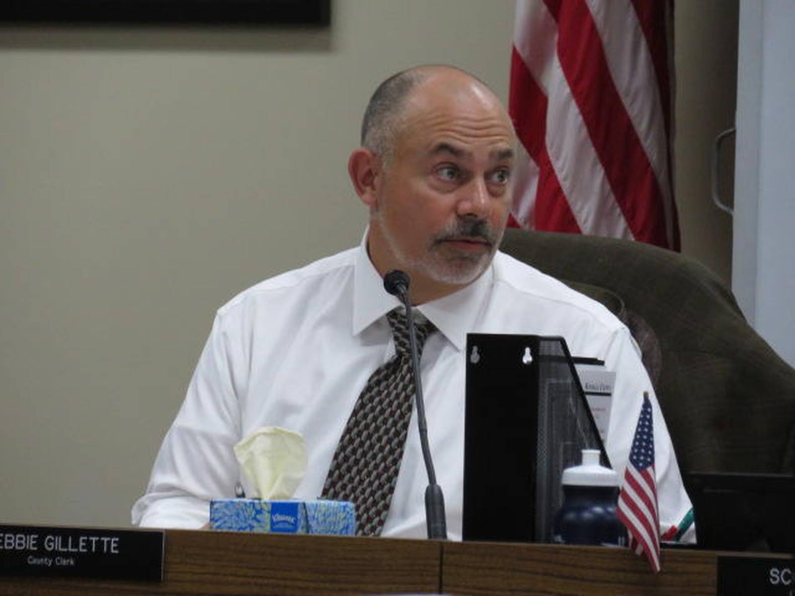 Forest preserve commission OKs pilot deer bow hunting program – Shaw Local