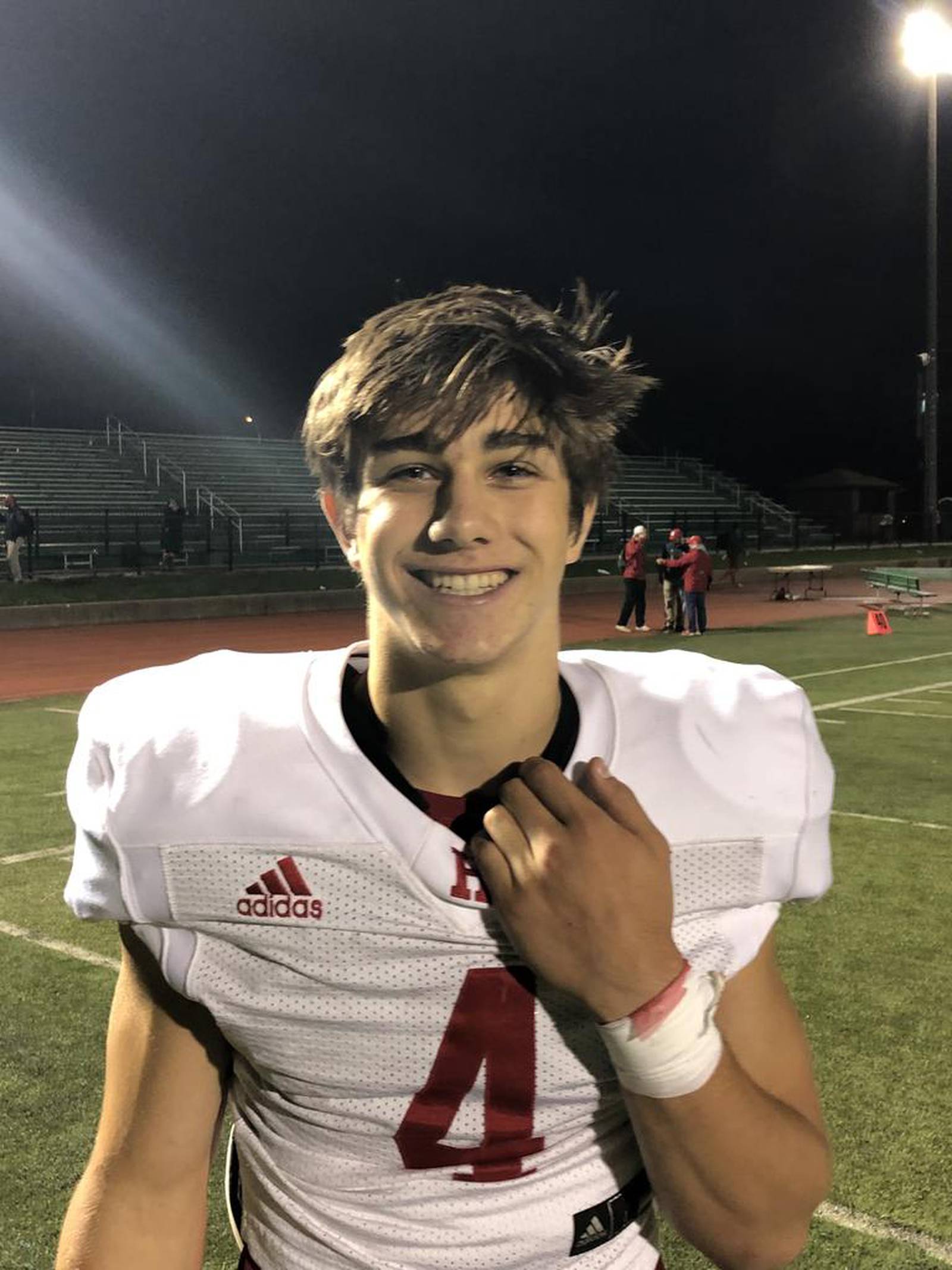 Michael Brescia throws four more touchdowns, Hinsdale Central edges ...