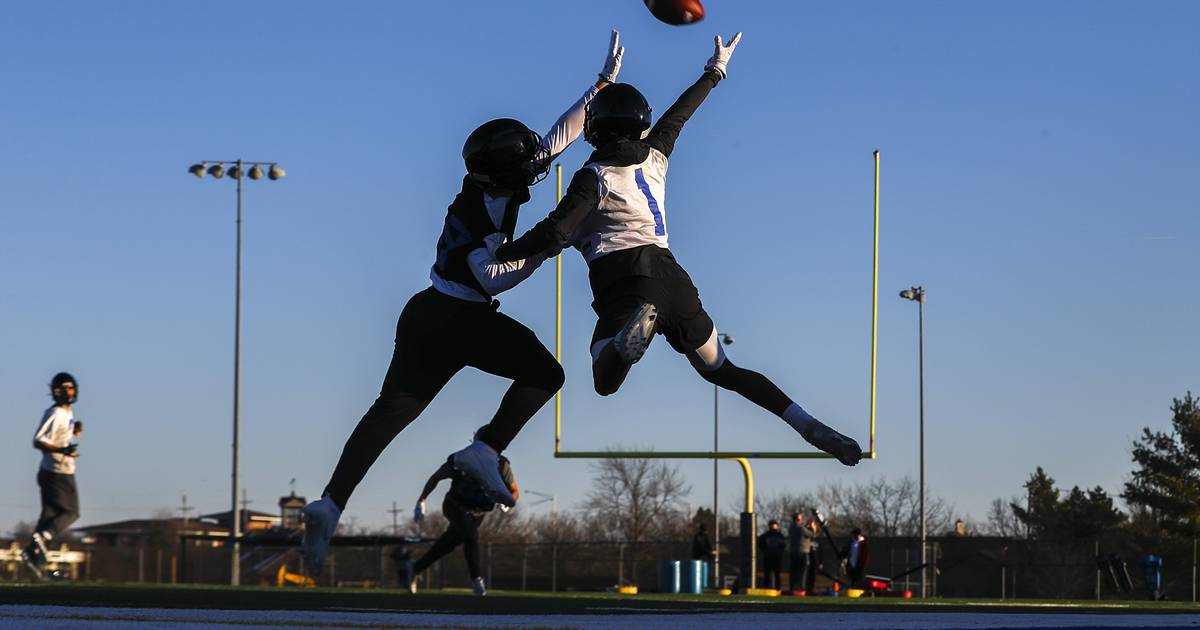 Lincoln-Way East football team embraces chance to get back to work ...