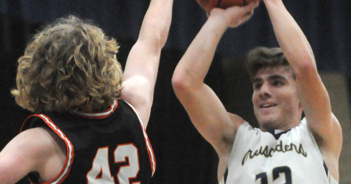 Boys basketball: Third-quarter energy lifts Marquette past Roanoke ...