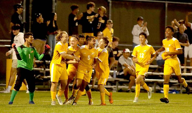 Photos: Crystal Lake Central vs. Jacobs soccer – Shaw Local