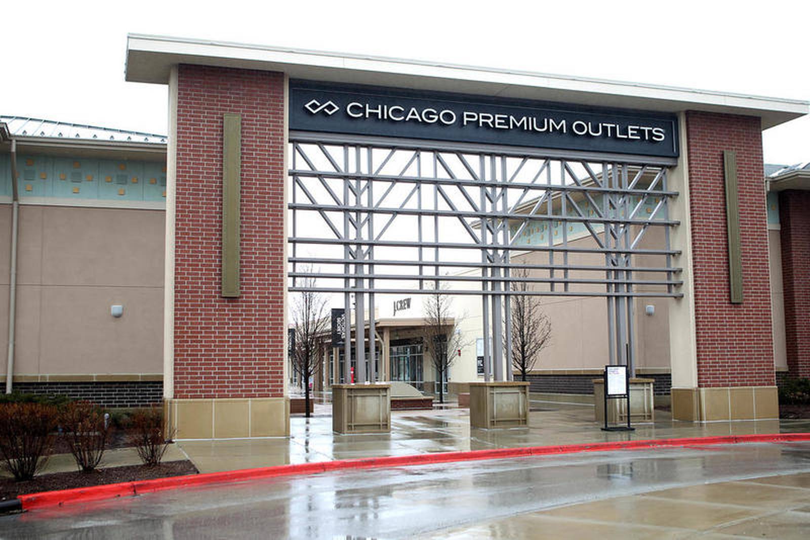 Chicago Premium Outlets in Aurora reopens to the public – Shaw Local