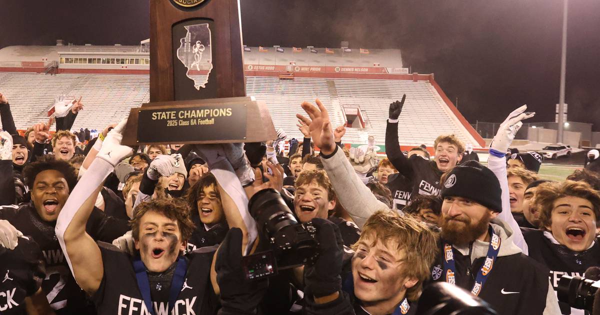 Fenwick makes the big plays it needs to knock off East St. Louis and ...