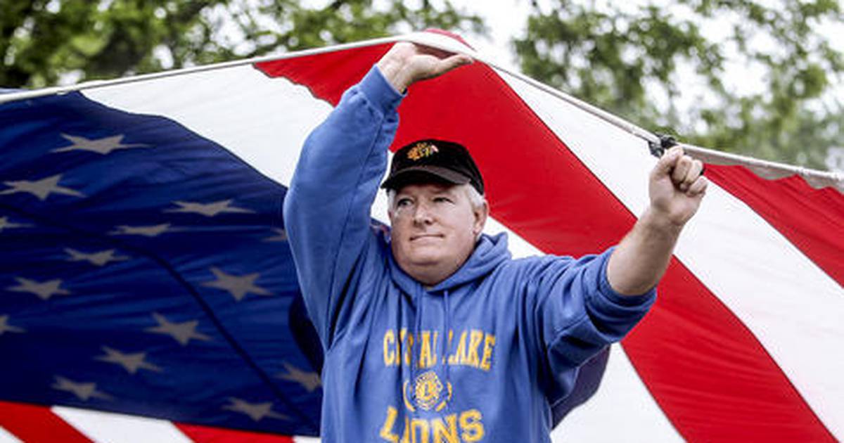 John Larimer remembered at Crystal Lake memorial service – Shaw Local