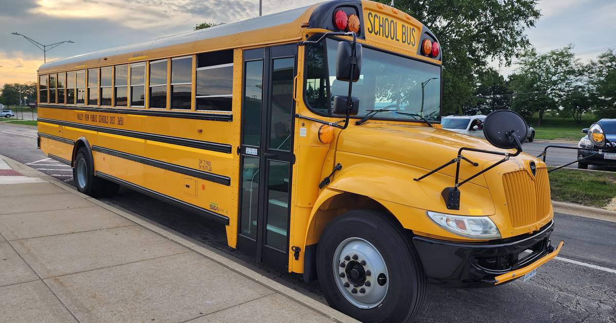 Valley View rolls out first electric school bus – Shaw Local