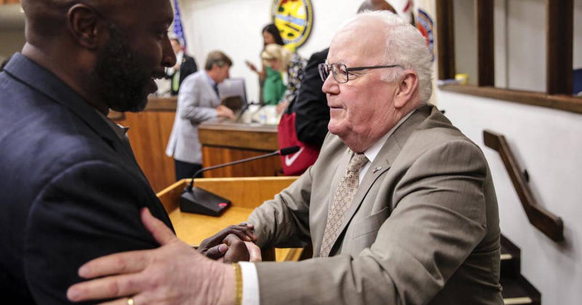 Larry Walsh Sr. remembered as friend and champion for Will County ...