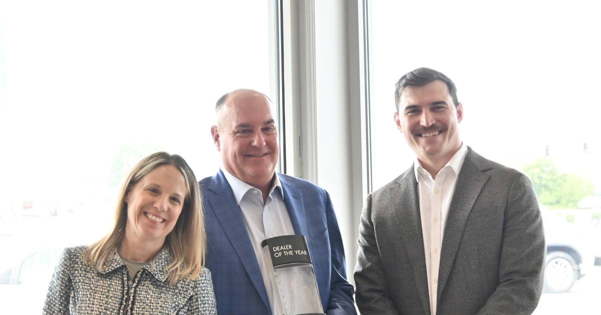 Jeff Perry Buick GMC of Peru honored with 2022 Buick Dealer of the Year ...