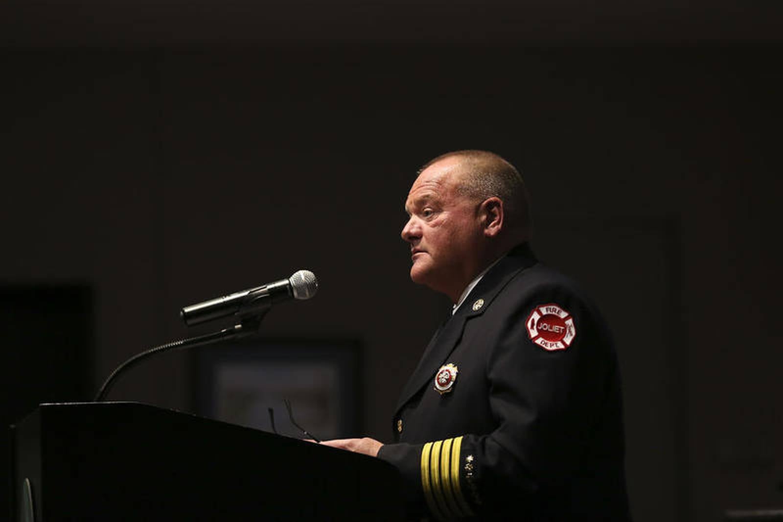 Joliet fire chief retires, then gets another city job at $120,000 ...