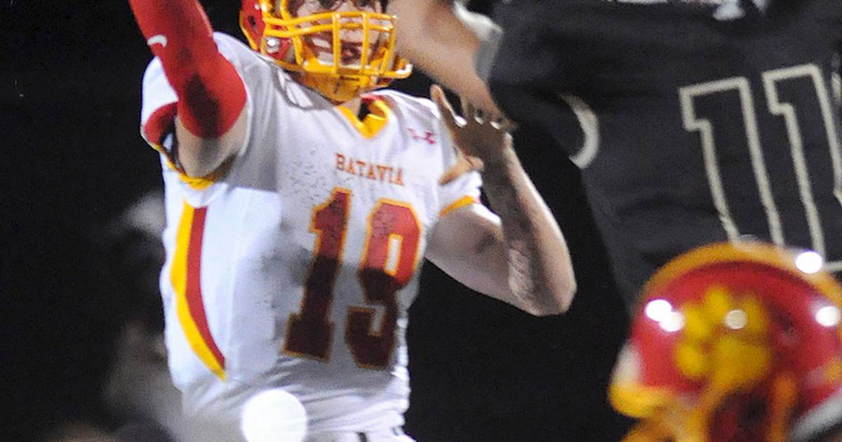 Batavia football brings intensity, keeps it in win over Glenbard North ...