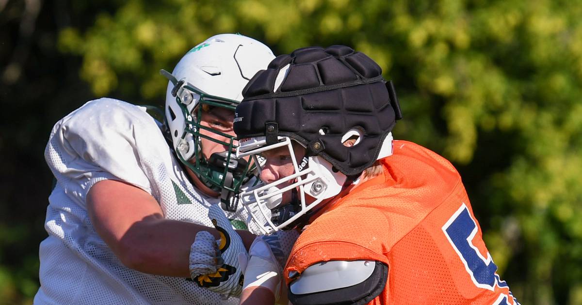 Oswego’s Carson Cooney, son of the coach, has heart at linebacker ...