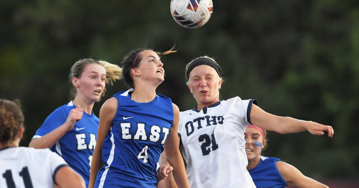 Photos: Lincoln-Way East vs. O'Fallon in Class 3A soccer state ...