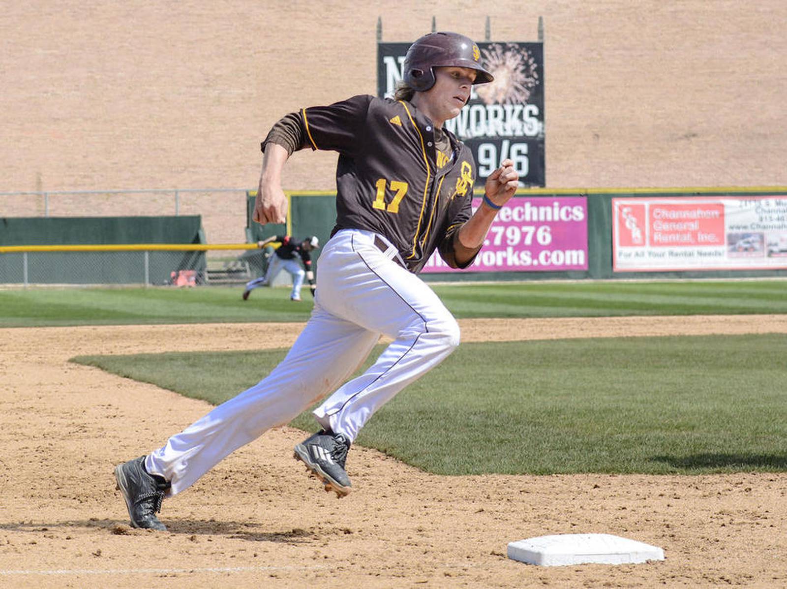 Former teammates get back together when Lewis baseball faces St ...